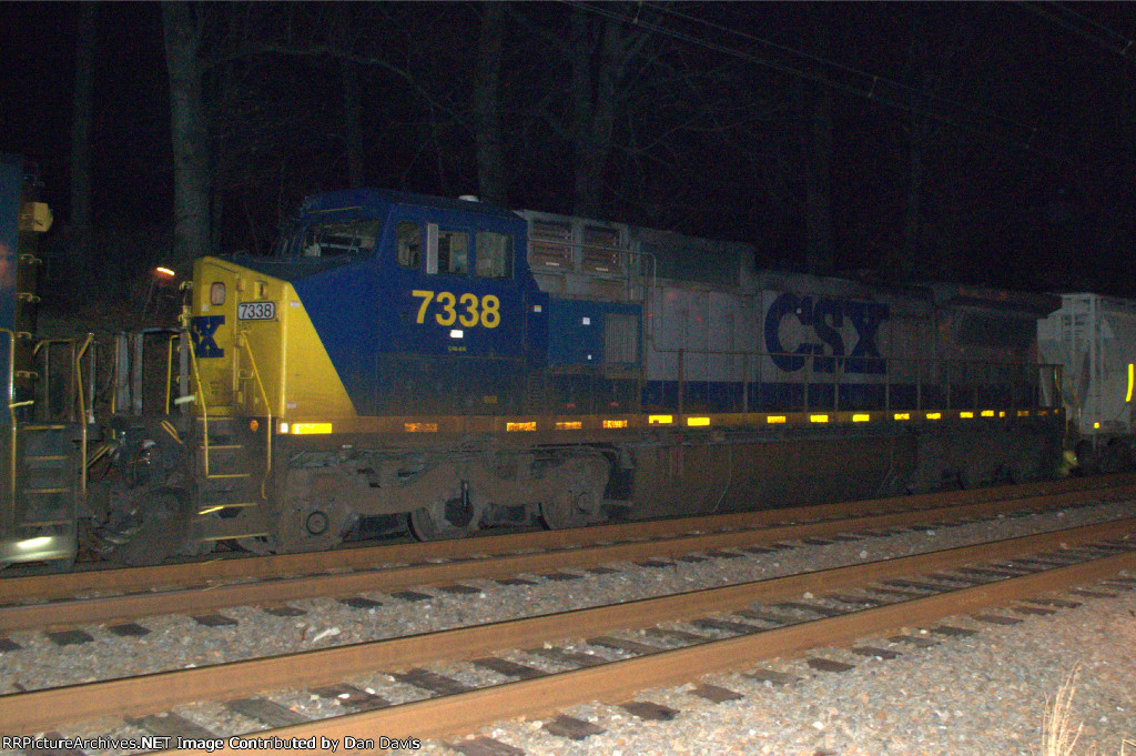 CSX C40-8W 7338 trails on Q438-31